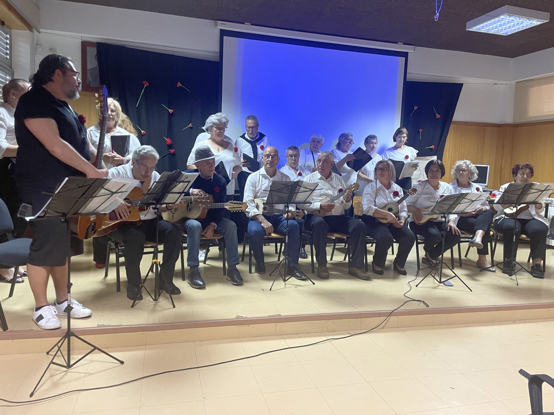 Social | Grupo de Cantares em Concerto dos 50 anos do 25 de abril - Caisa